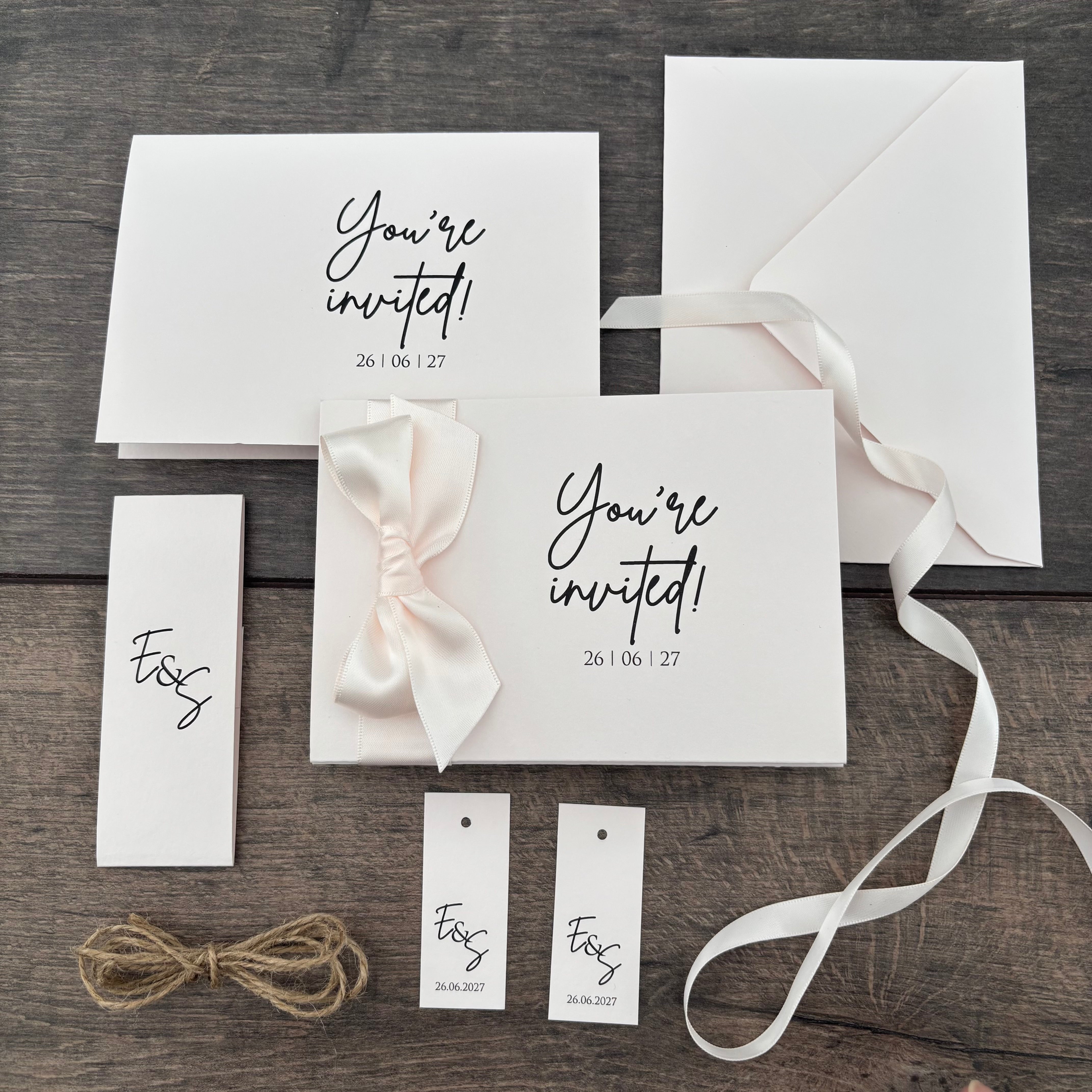 Eva Concertina Invitation – THEIA ROCKS